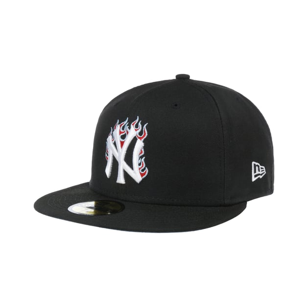 59Fifty Team Fire Yankees Cap by New Era - 519,00 kr